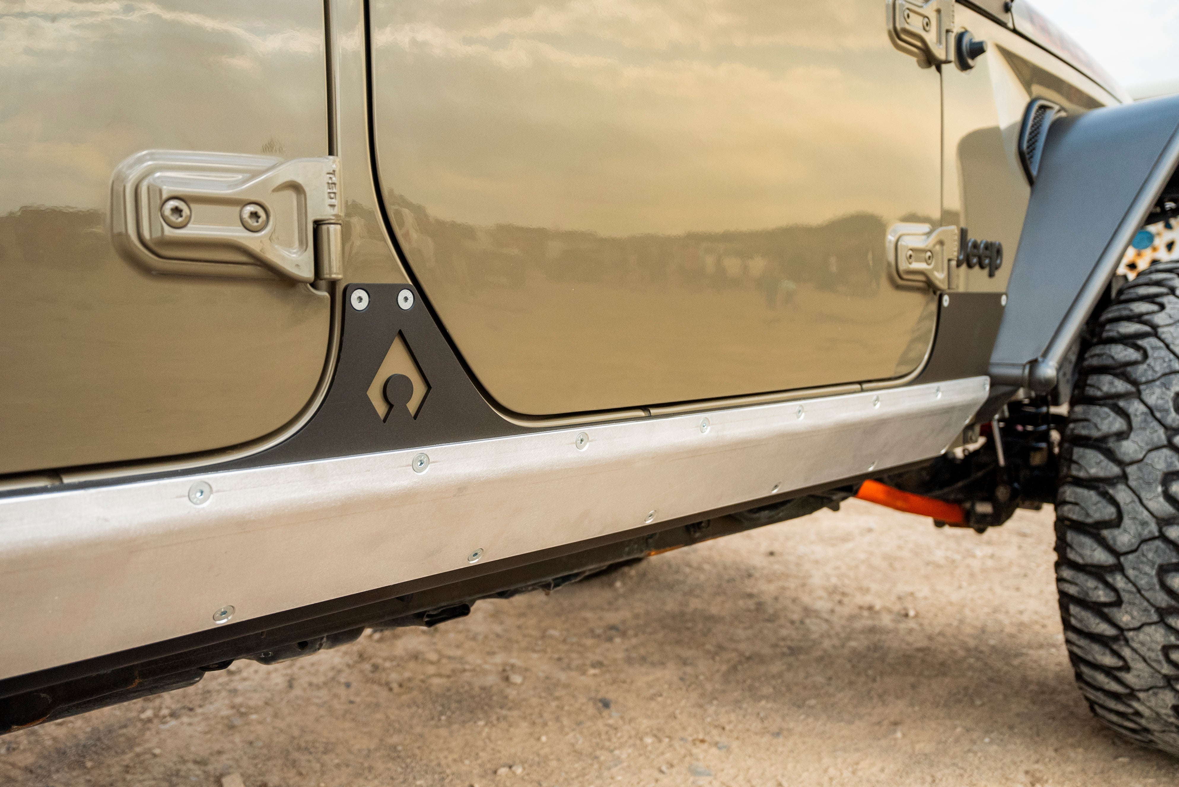 JT Boatside Steel & Aluminum Rocker Armor– Artec Industries